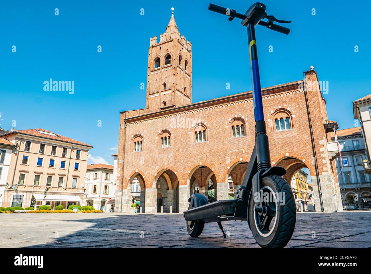 E scooter cycle center hi-res stock photography and images - Alamy