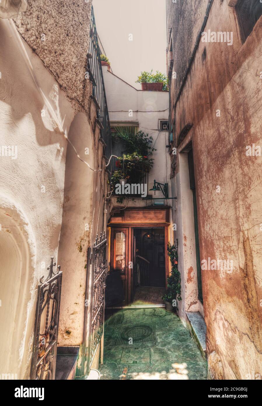 Narrow alley in Capri, Italy Stock Photo - Alamy