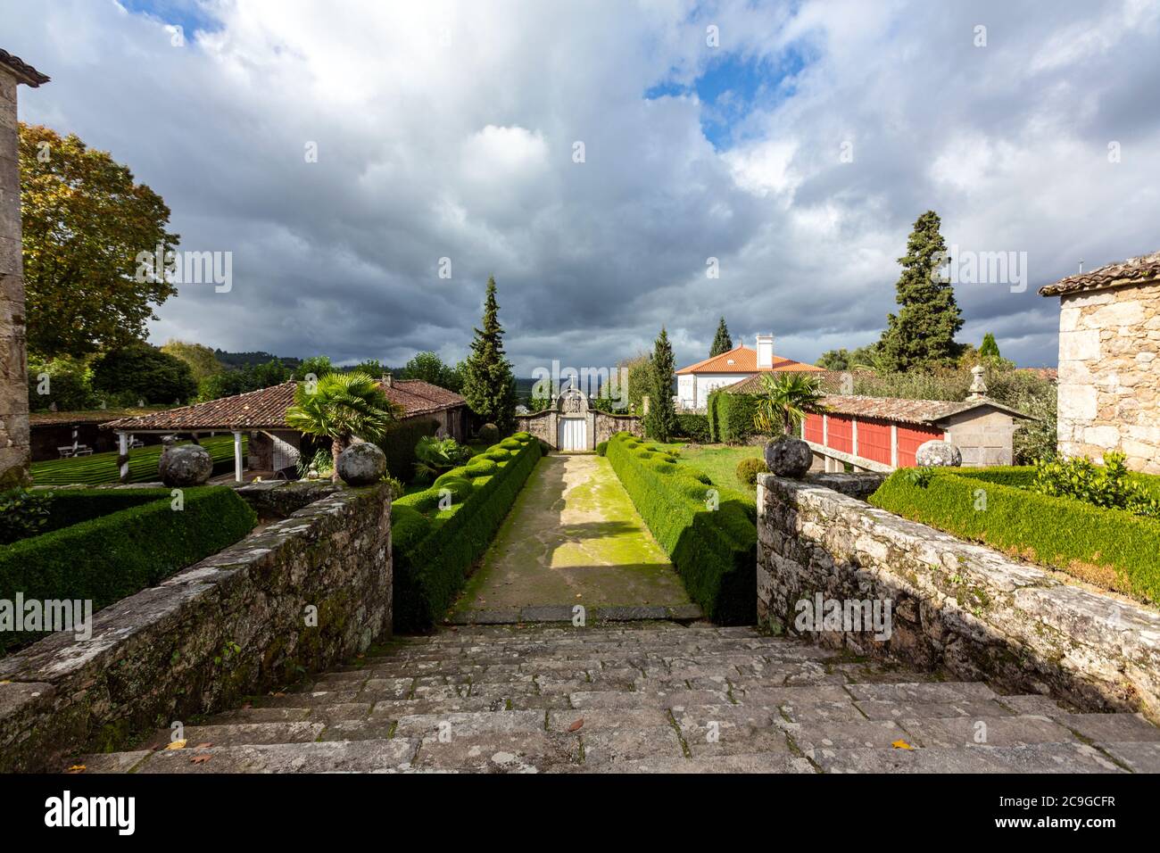 Estrada hi-res stock photography and images - Alamy