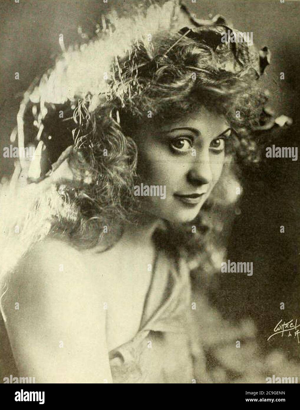 Jackie Saunders 1919 Stock Photo - Alamy