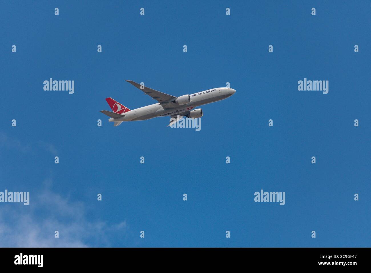 Airplane in Flight Stock Photo - Alamy
