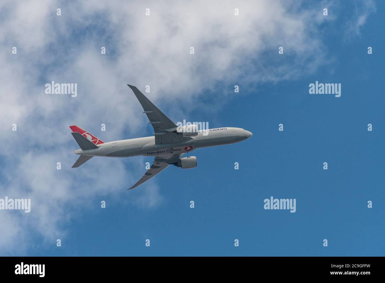 Airplane in Flight Stock Photo - Alamy