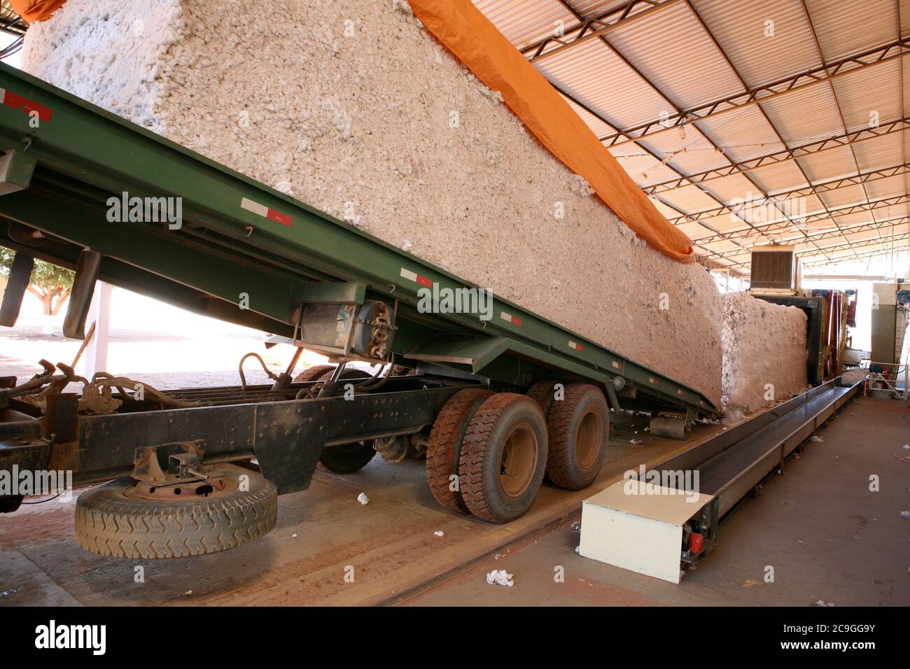 Cotton bale hi-res stock photography and images - Alamy
