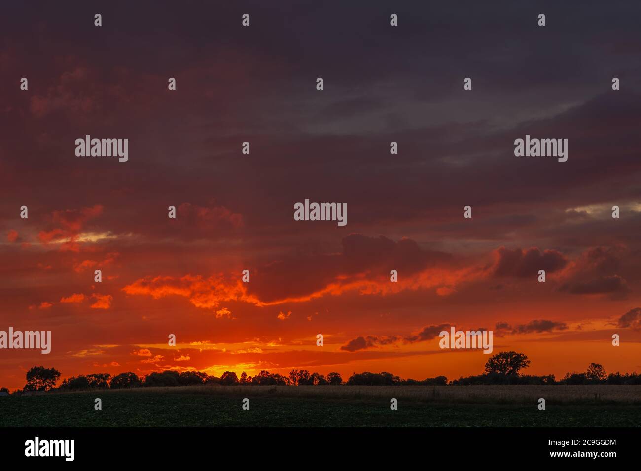 Fiery sky hi-res stock photography and images - Alamy
