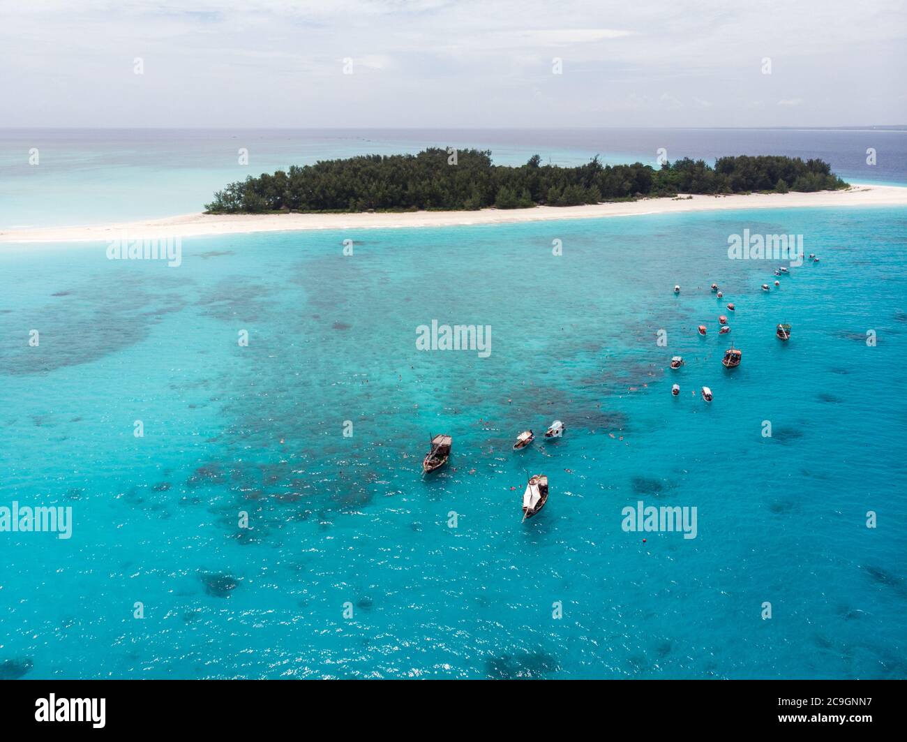 Mnemba island zanzibar hi-res stock photography and images - Alamy