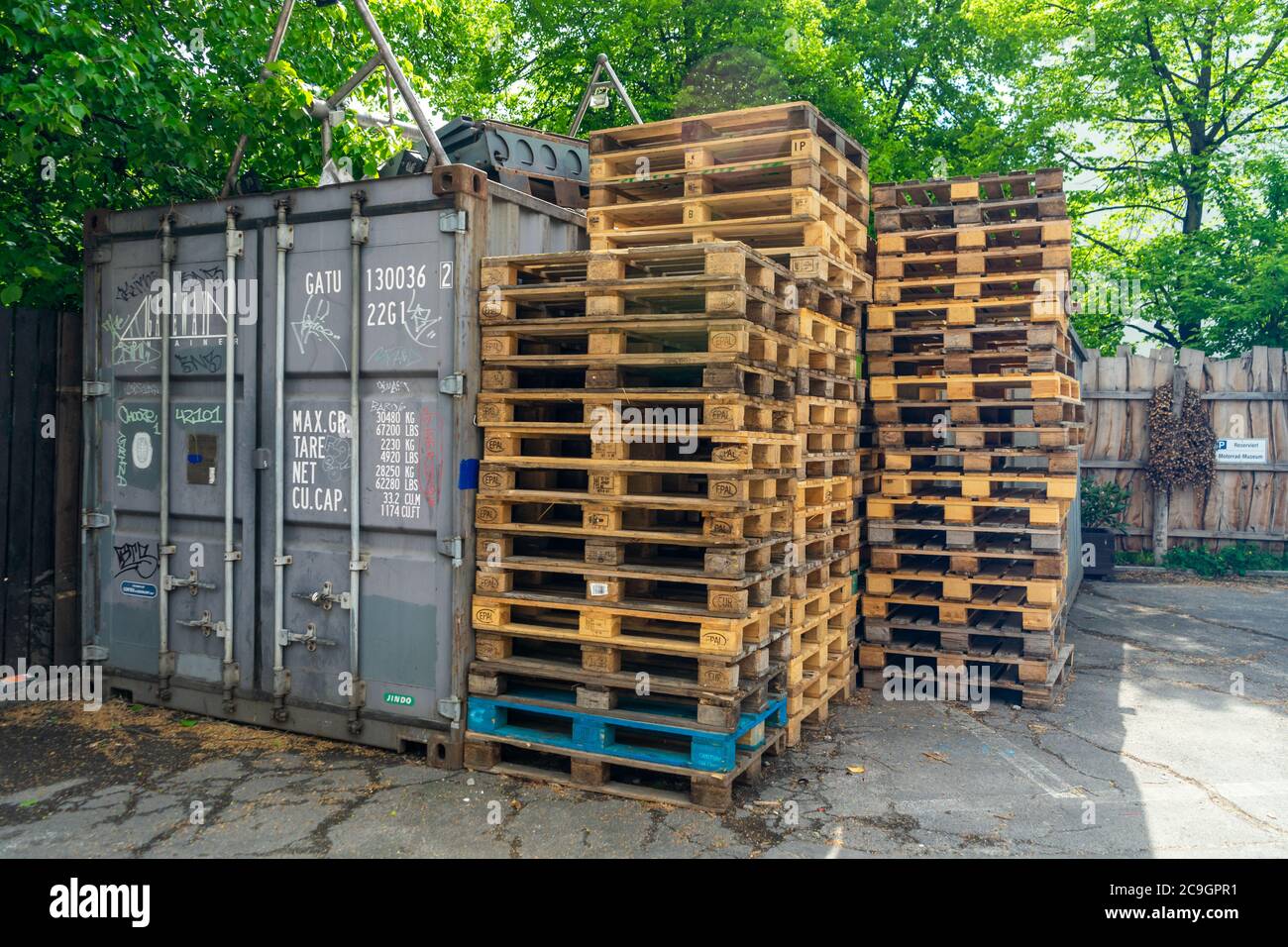 Closeup shot of empty wooden pallets stacked on top of each other ...