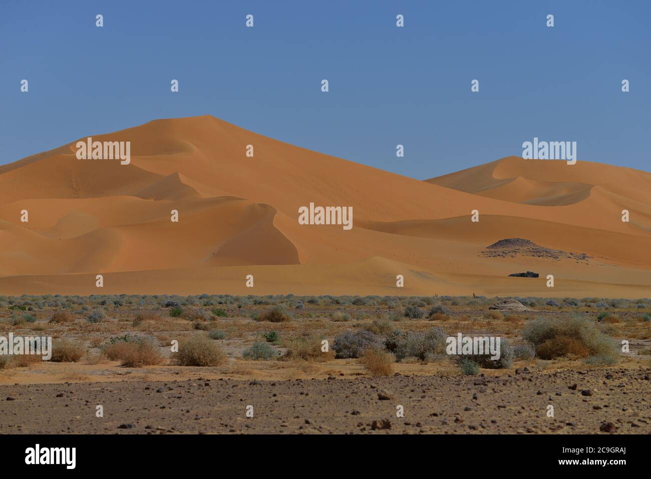 TADRART ROUGE , ALGERIA. SAHARA DESERT. TIN MERZOUGA AND MOUL N AGA ...