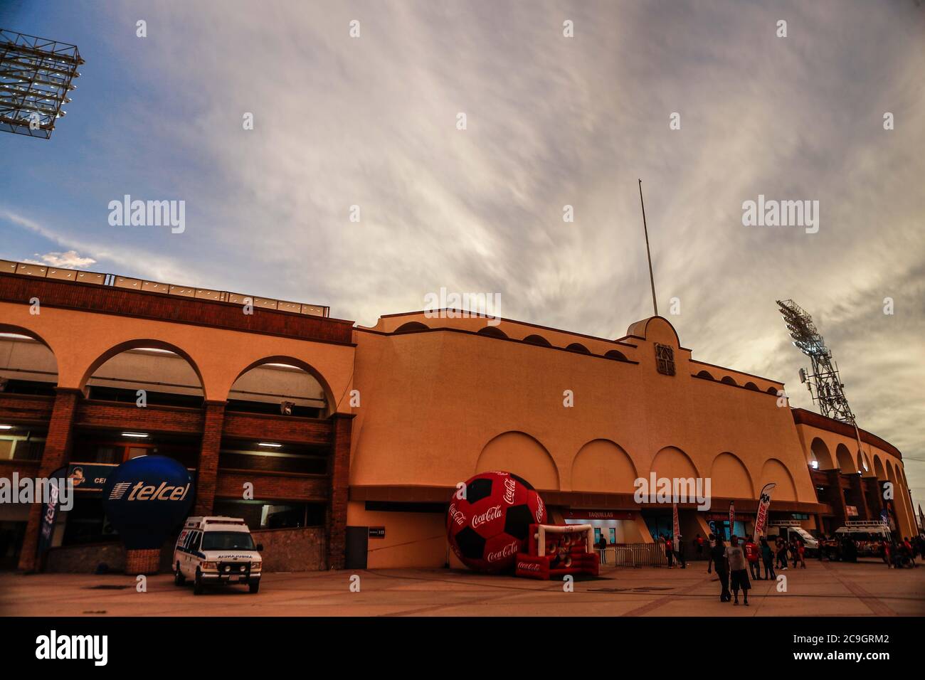 Red de portería de fútbol hi-res stock photography and images - Alamy