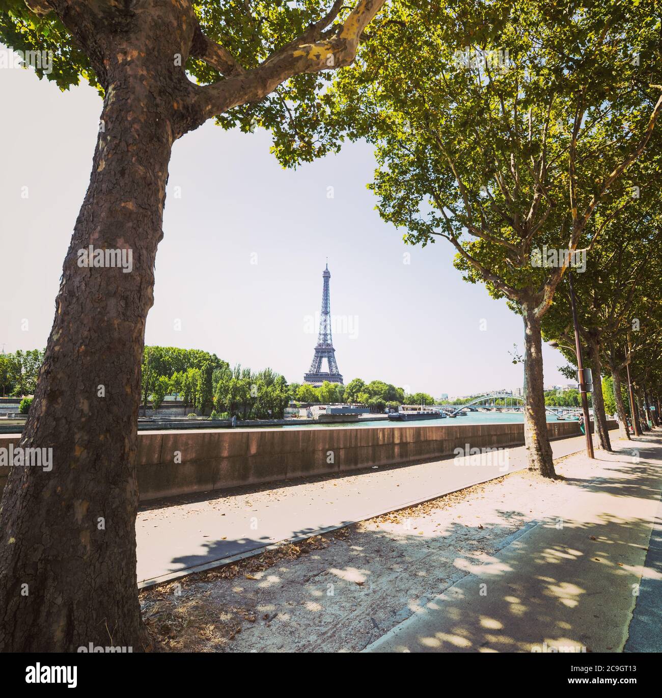 Paris bike lane hi-res stock photography and images - Alamy