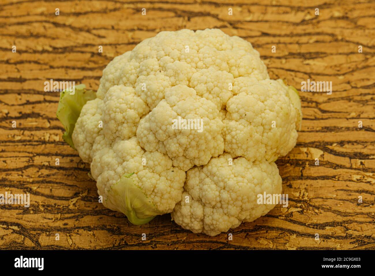 Natural vegan food - cauliflower for cooking Stock Photo - Alamy