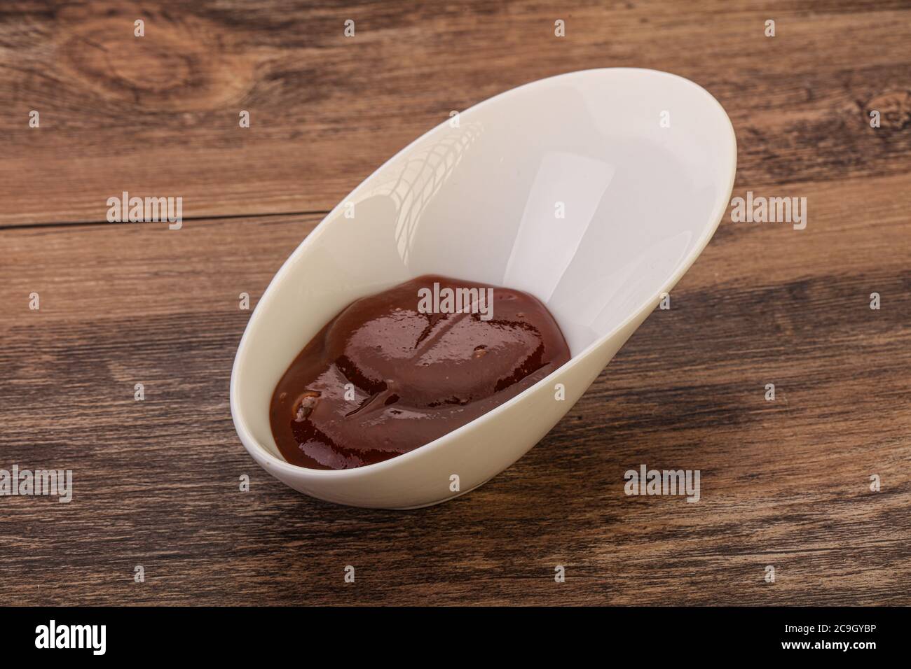 Traditional tomato Barbicue sauce in the bowl Stock Photo - Alamy
