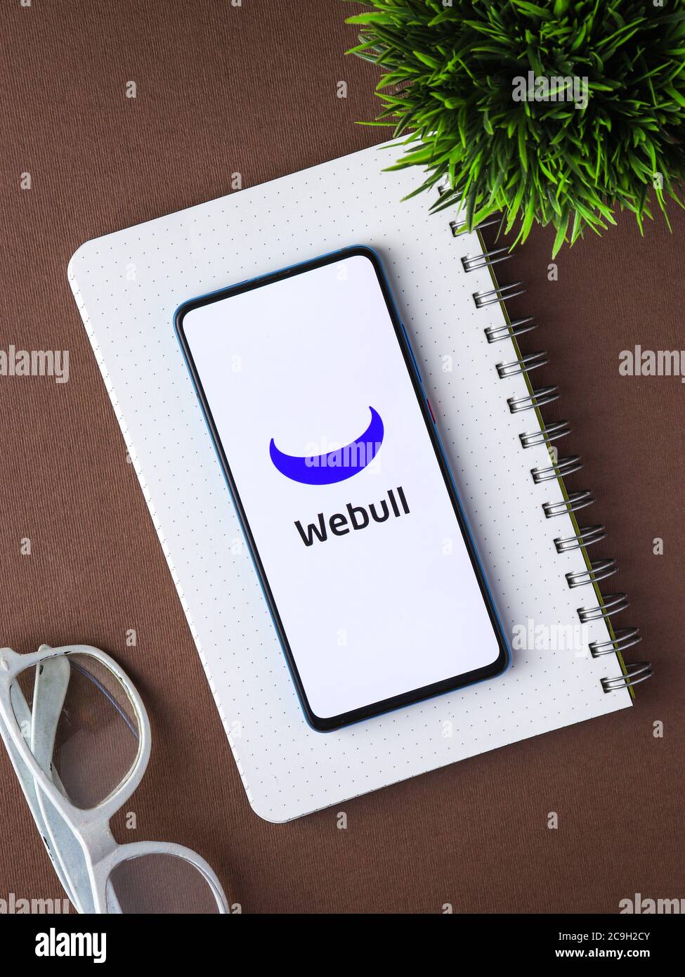 Webull logo hi-res stock photography and images - Alamy