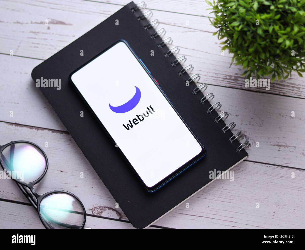 Webull logo hi-res stock photography and images - Alamy