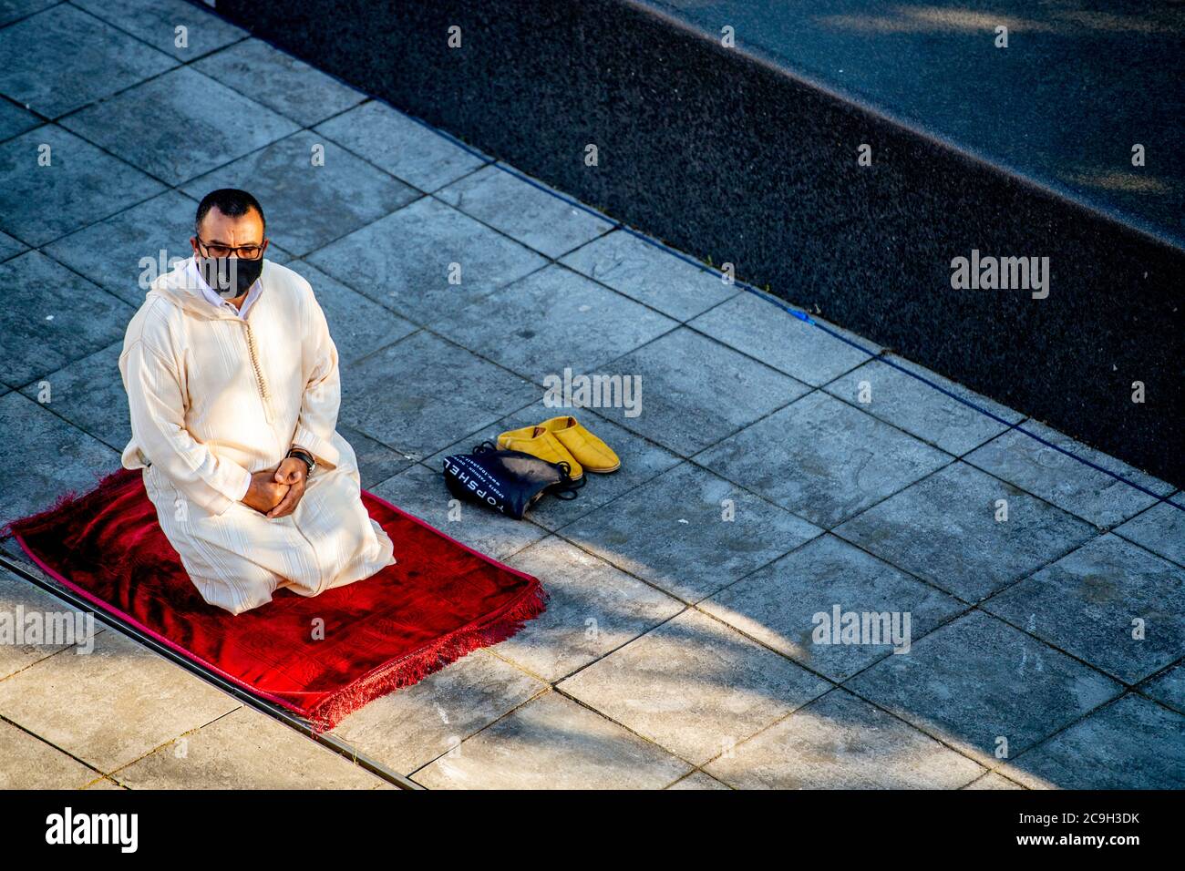 Sacrificial feast prayer hi-res stock photography and images - Alamy