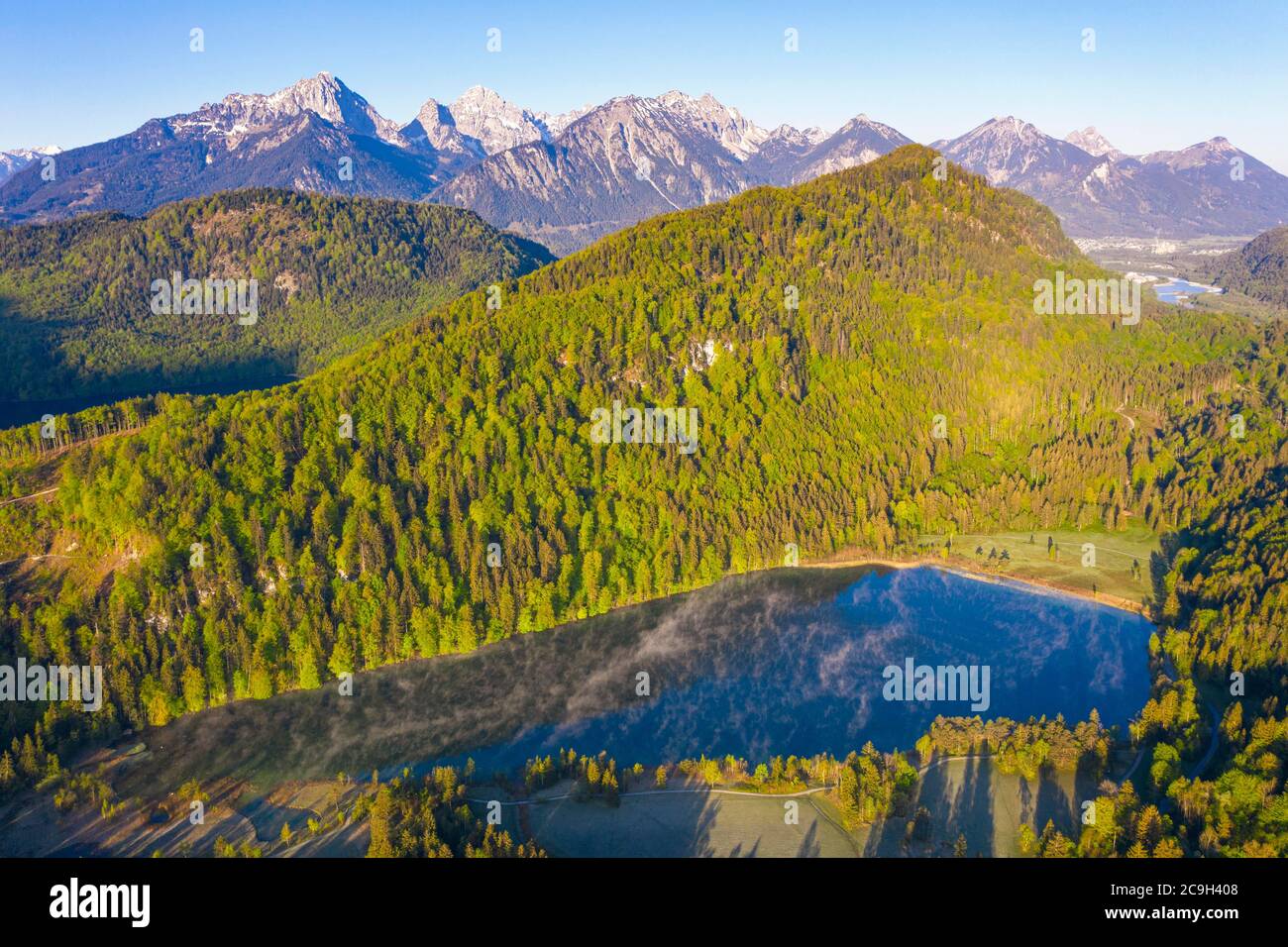 See swan lake hi-res stock photography and images - Alamy