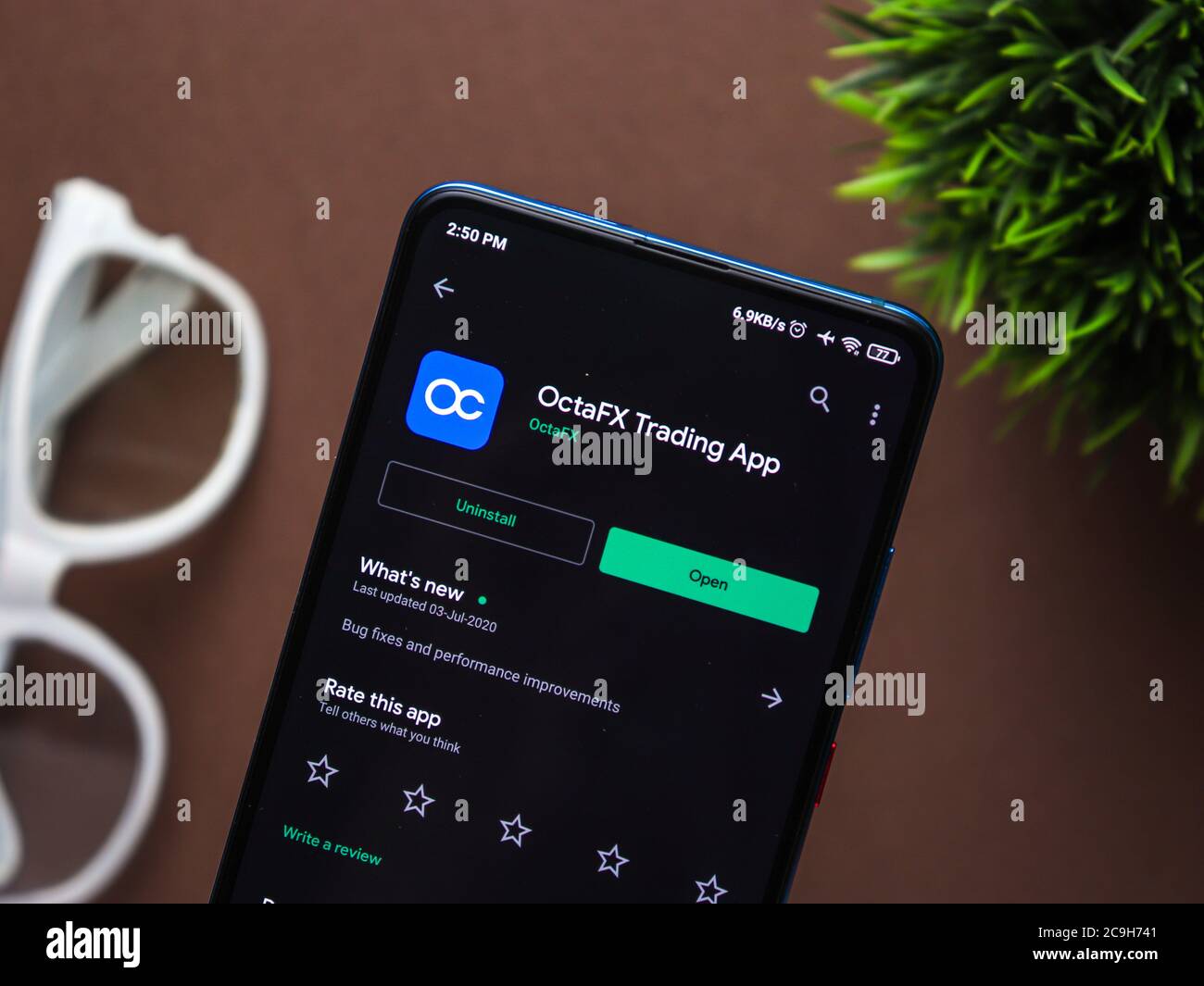 Octafx logo hi-res stock photography and images - Alamy