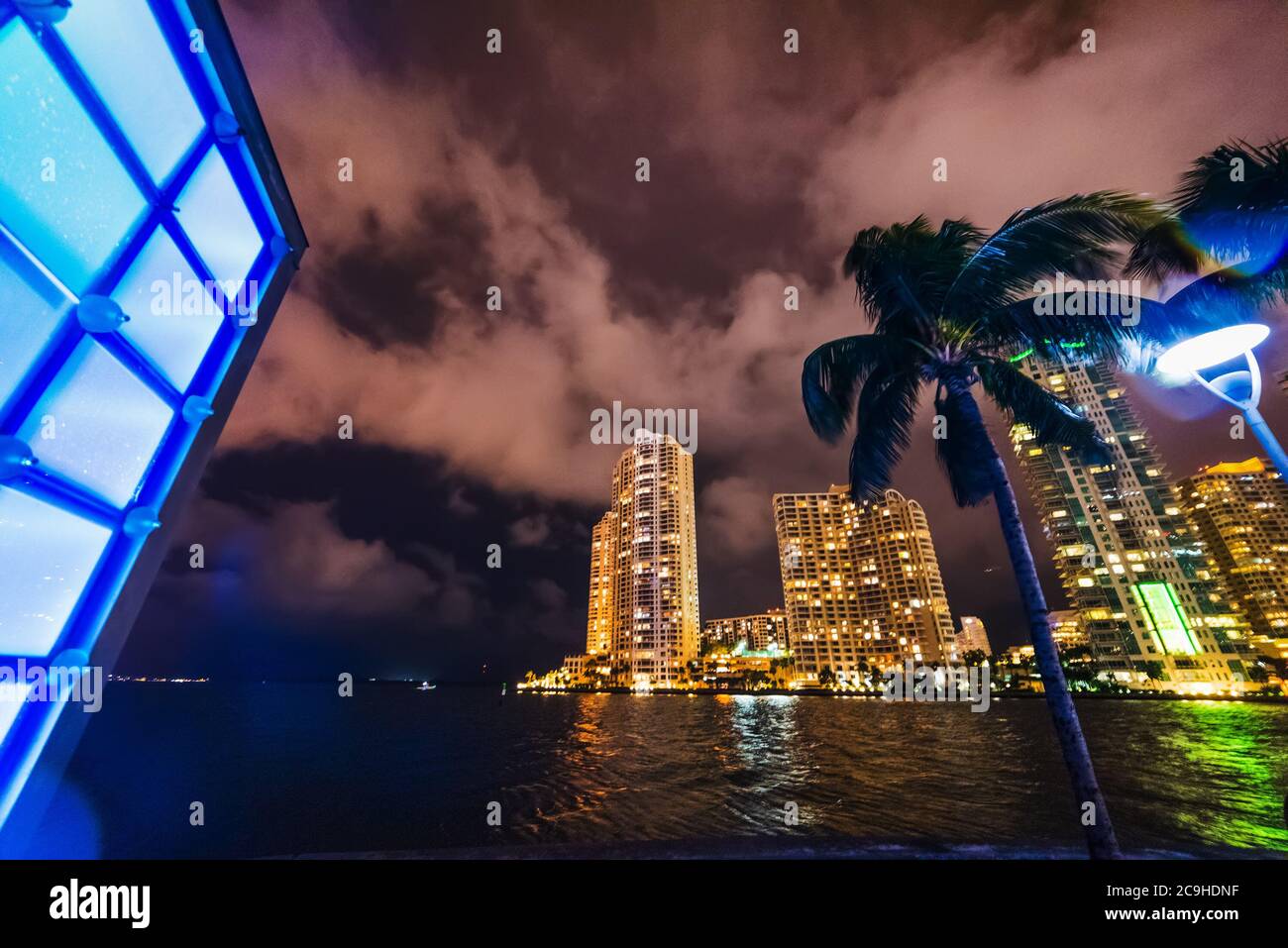 Bayfront waterfront walk hi-res stock photography and images - Alamy