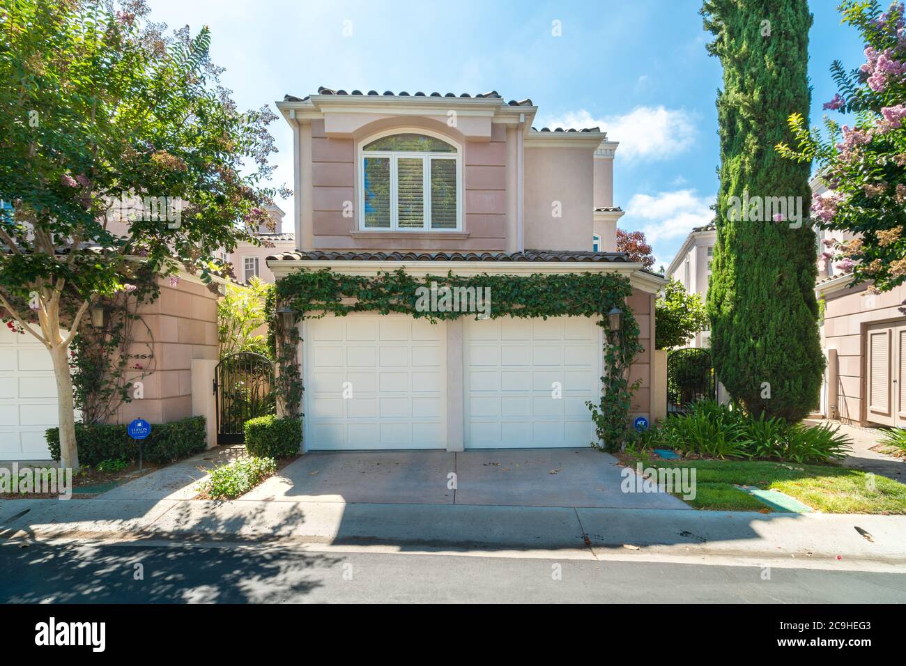 Private community compound with townhouses in La Jolla, San Diego ...