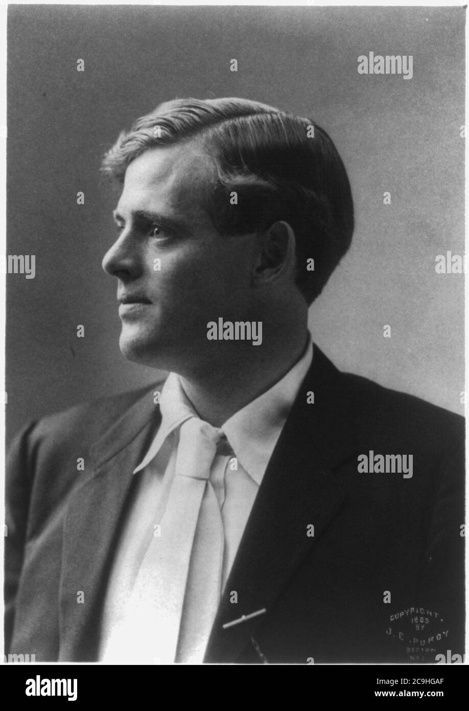 Left profile hi-res stock photography and images - Alamy