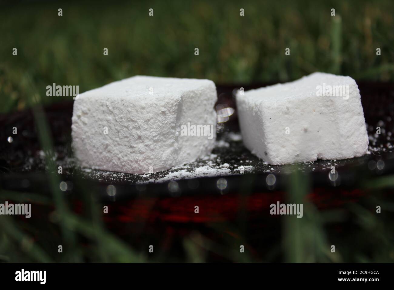 Marshmallow cubes hi-res stock photography and images - Alamy