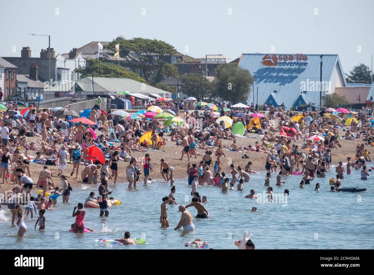 Hot Weather Southend Beach High Resolution Stock Photography and Images ...