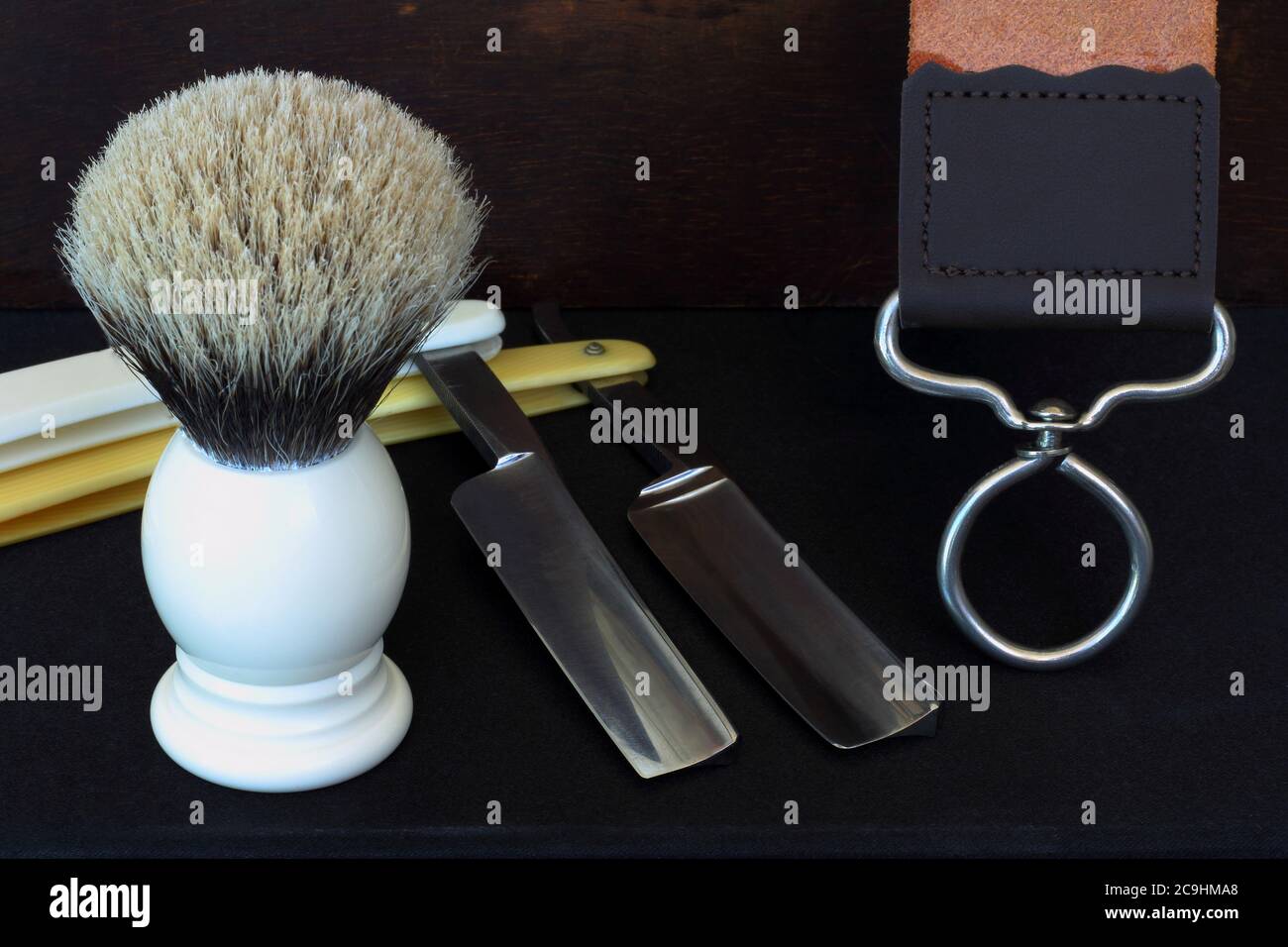 Straight razors hi-res stock photography and images - Alamy