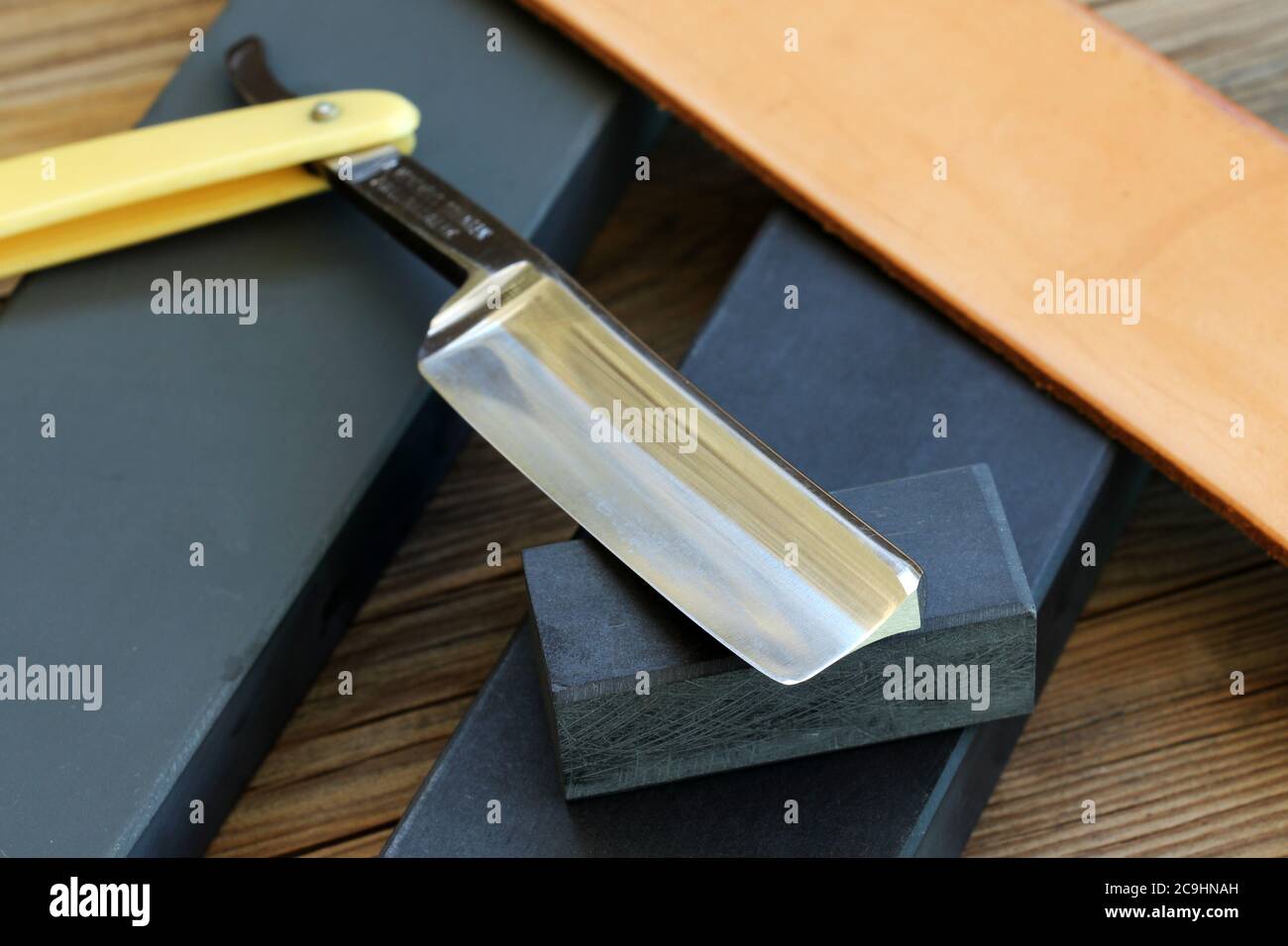 Razor stones hi-res stock photography and images - Alamy