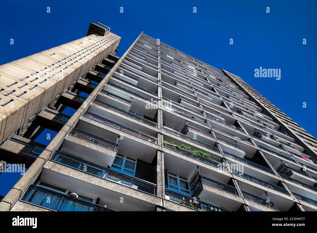 Brutalism architecture london hi-res stock photography and images - Alamy