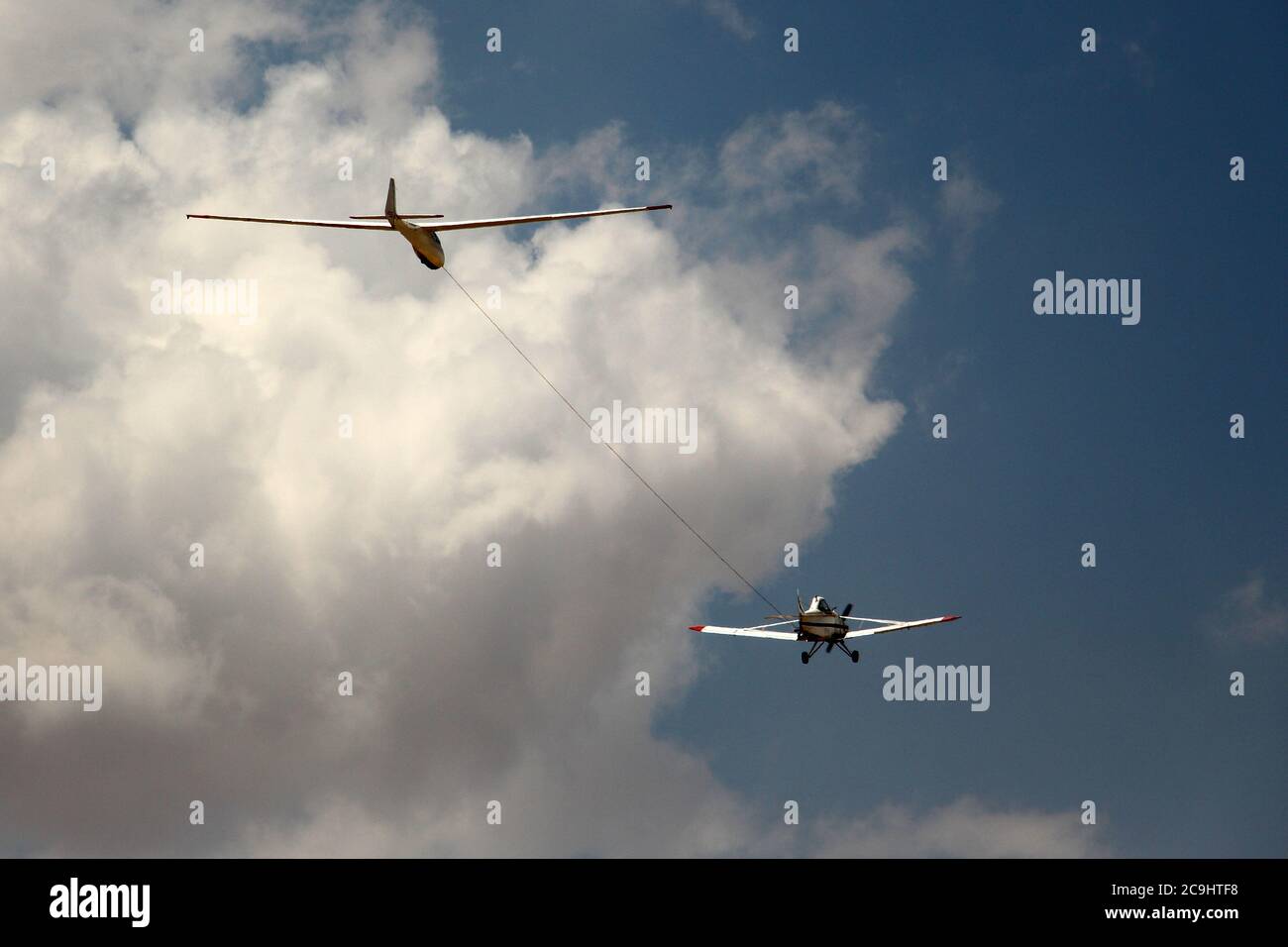 Tow plane hi-res stock photography and images - Alamy