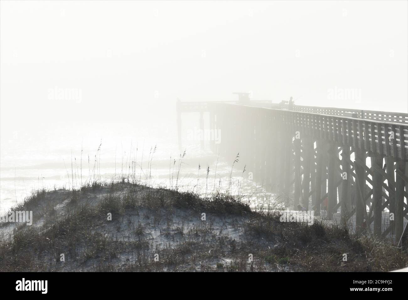 Fog over pier hi-res stock photography and images - Alamy