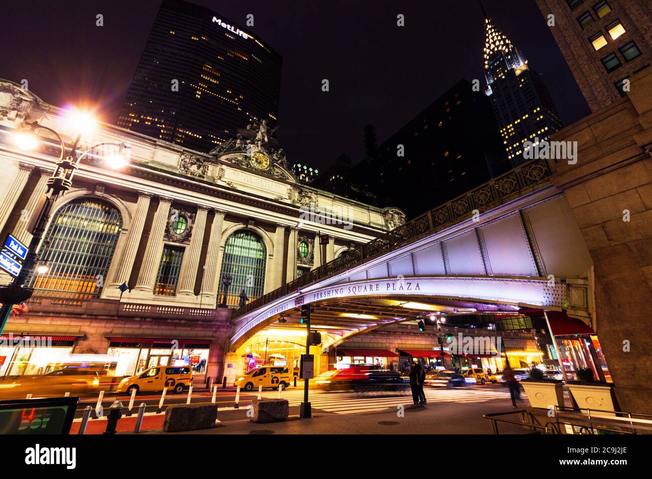 Brooklyn bridge terminal station hi-res stock photography and images ...