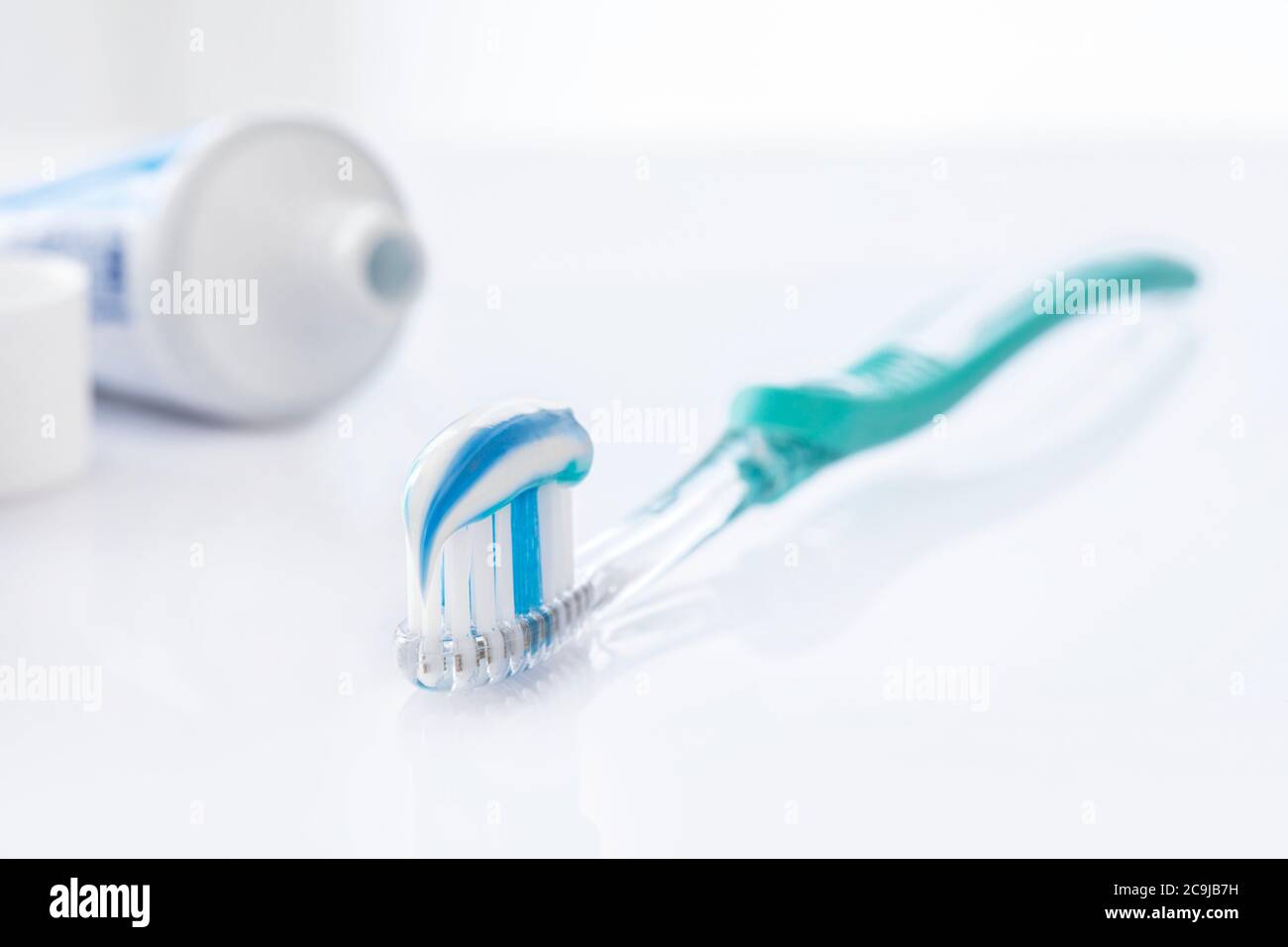 Toothbrush dental floss toothpaste hi-res stock photography and images ...