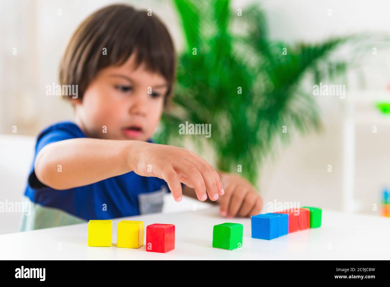 Child intelligence test blocks hi-res stock photography and images - Alamy