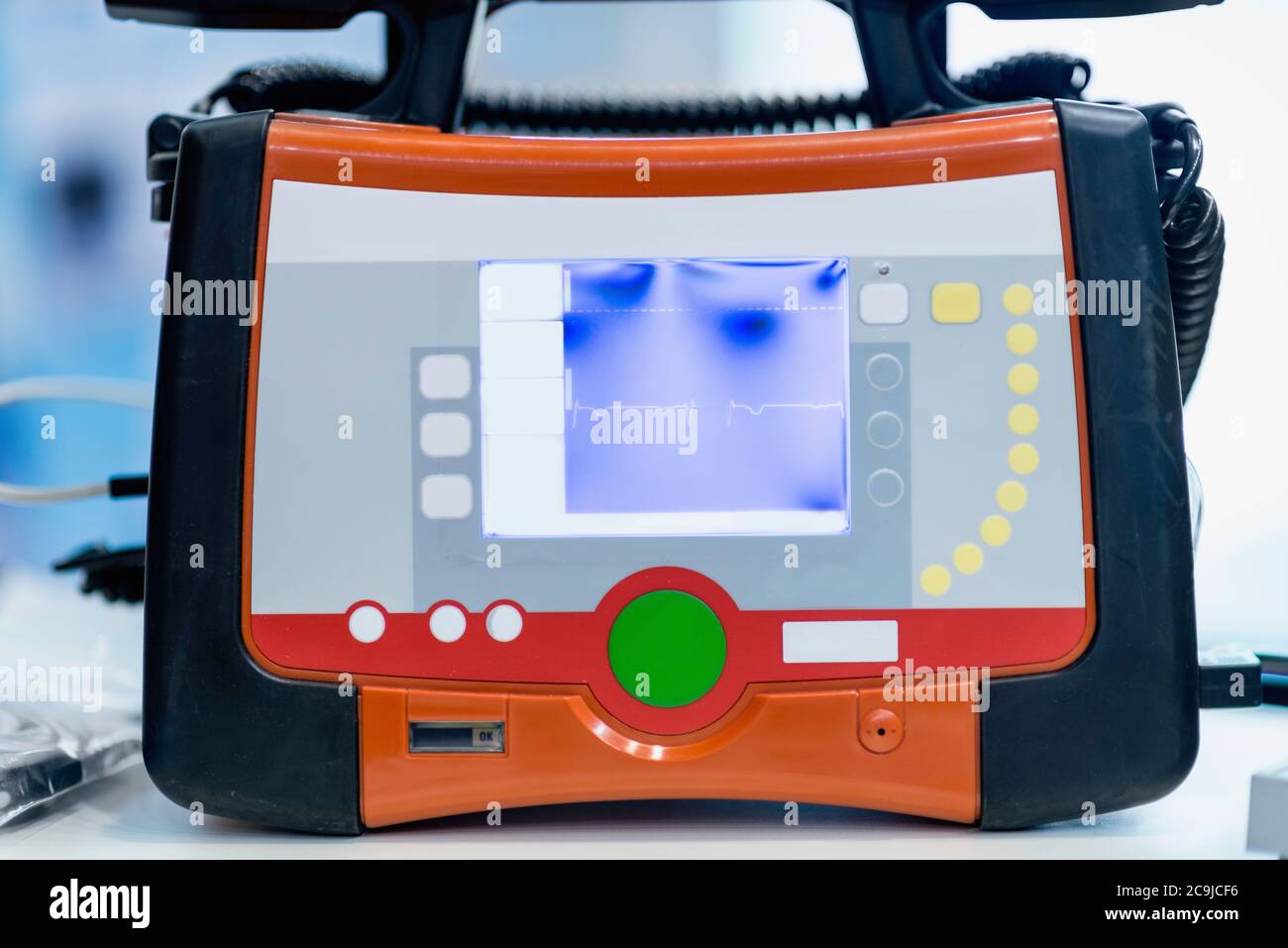 Portable defibrillator hi-res stock photography and images - Alamy