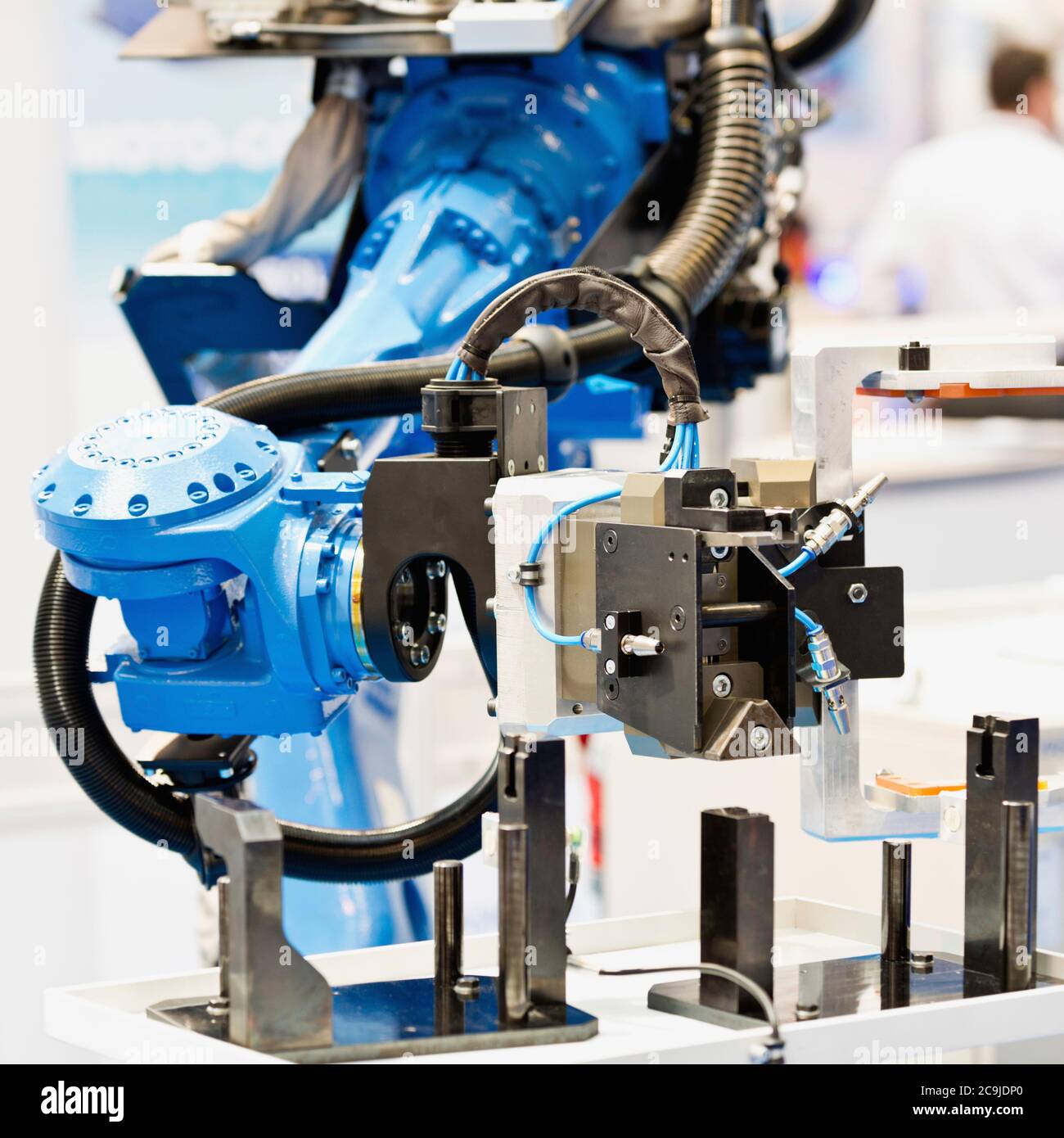 Industrial robotic arm Stock Photo - Alamy