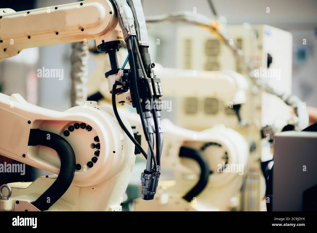 Robot welding car hi-res stock photography and images - Alamy