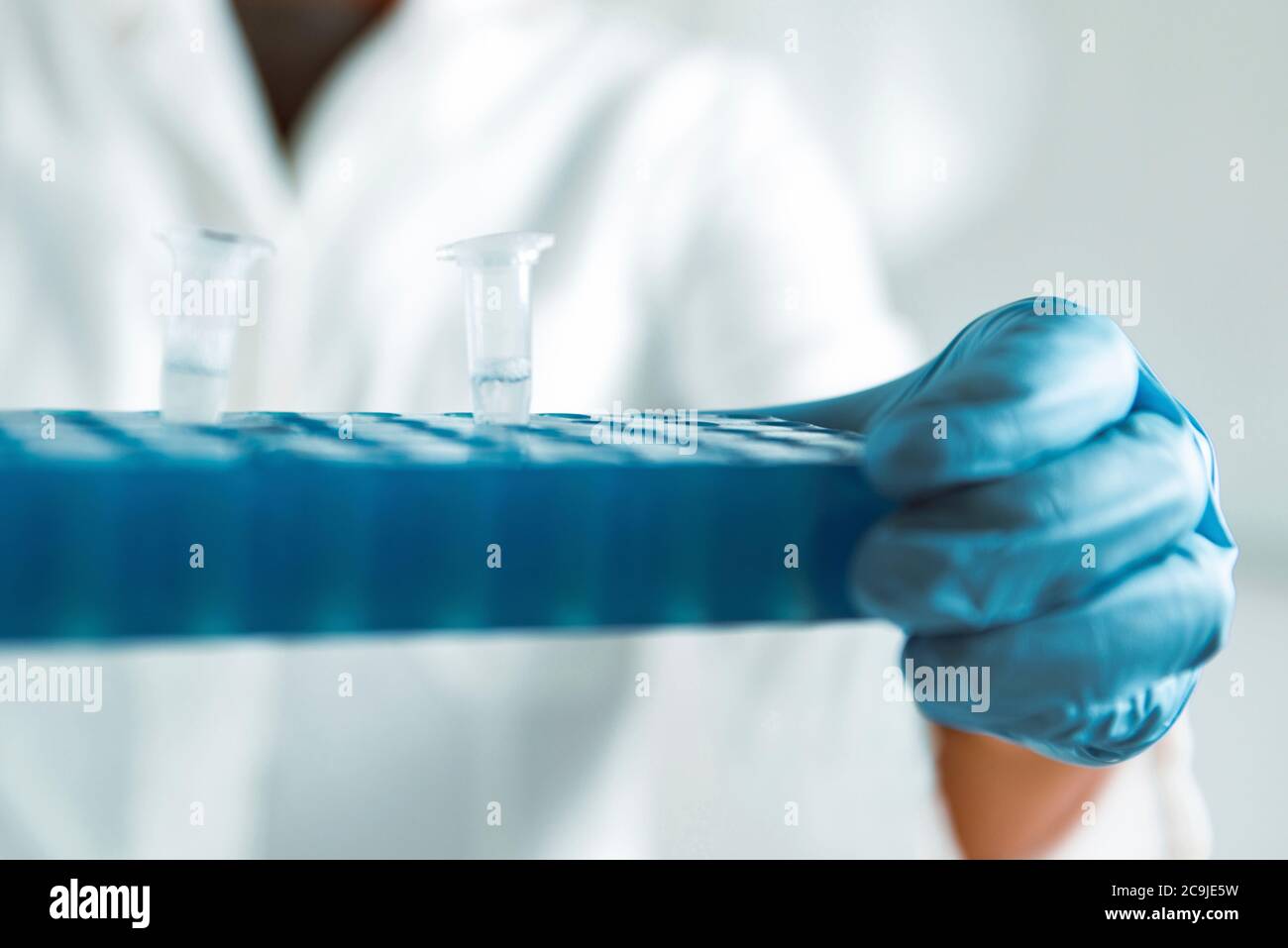 Microbe samples hi-res stock photography and images - Alamy