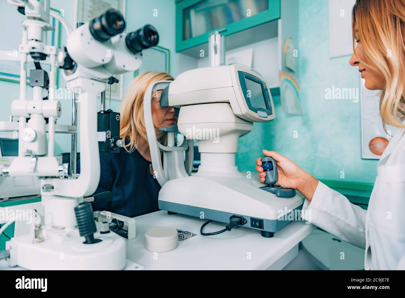 Refractometer hi-res stock photography and images - Alamy