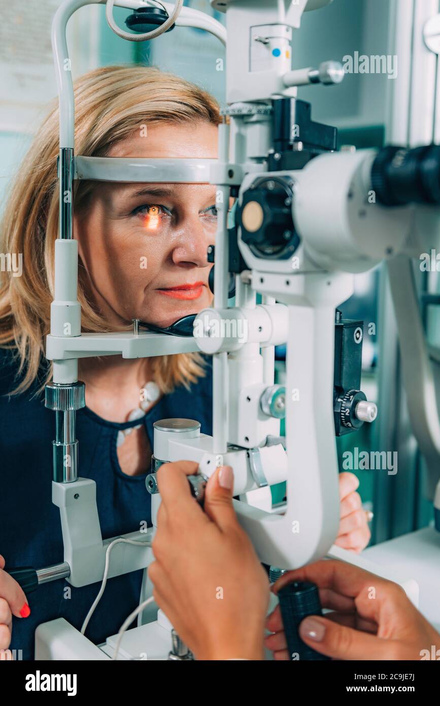 Slit lamp hi-res stock photography and images - Alamy