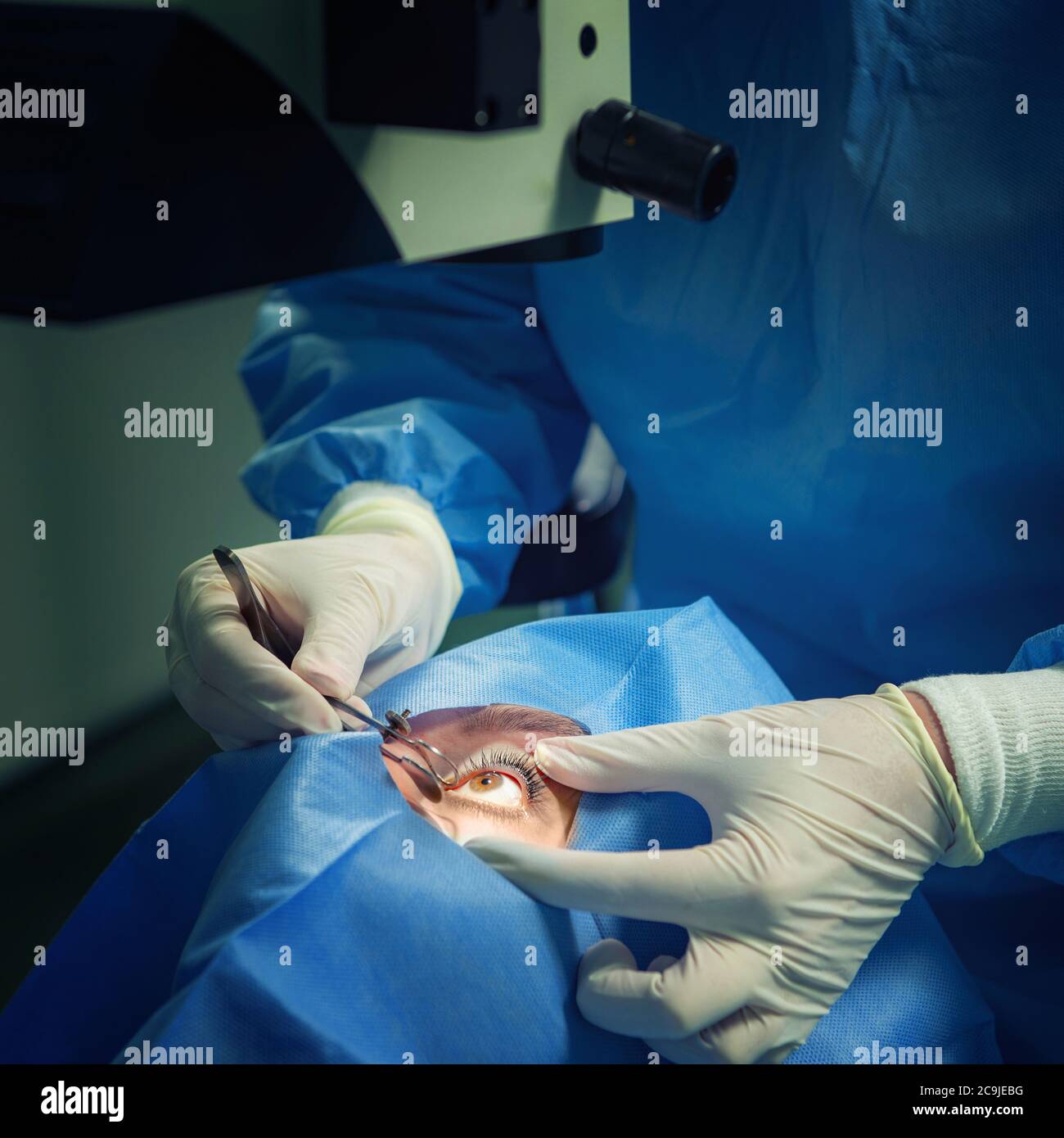 Optometry surgery hi-res stock photography and images - Alamy