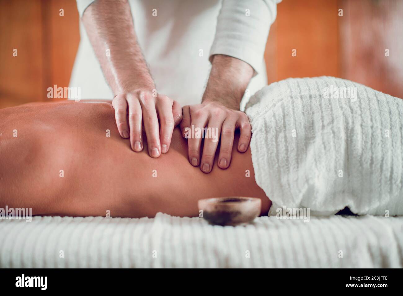 Female having relaxing back massage Stock Photo - Alamy