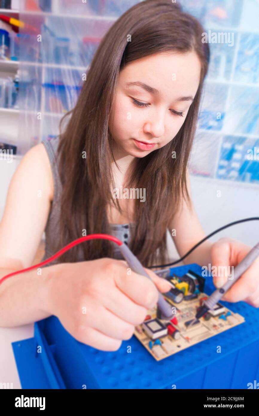 Electronic circuit project hi-res stock photography and images - Alamy