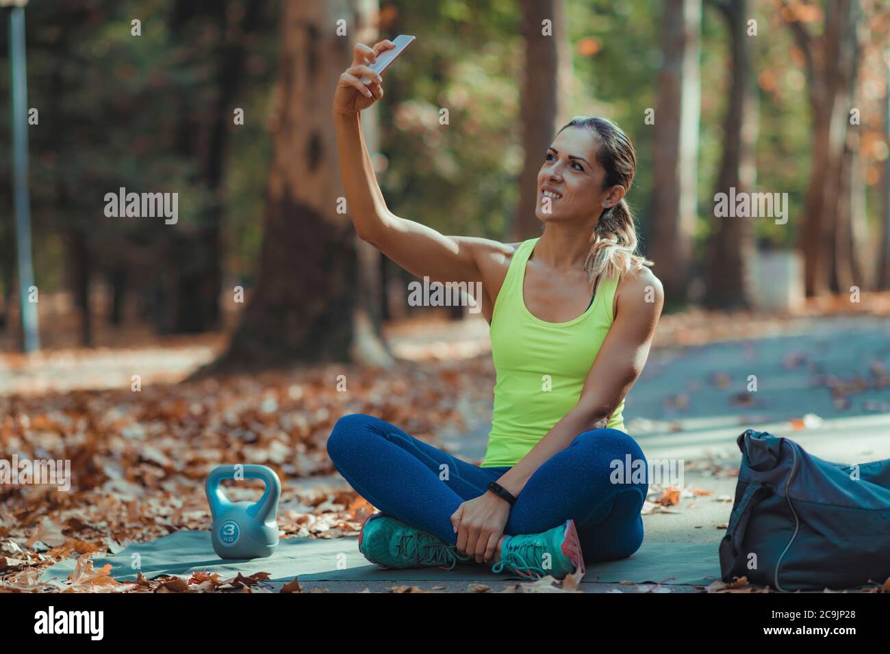 Runner taking selfie hi-res stock photography and images - Alamy