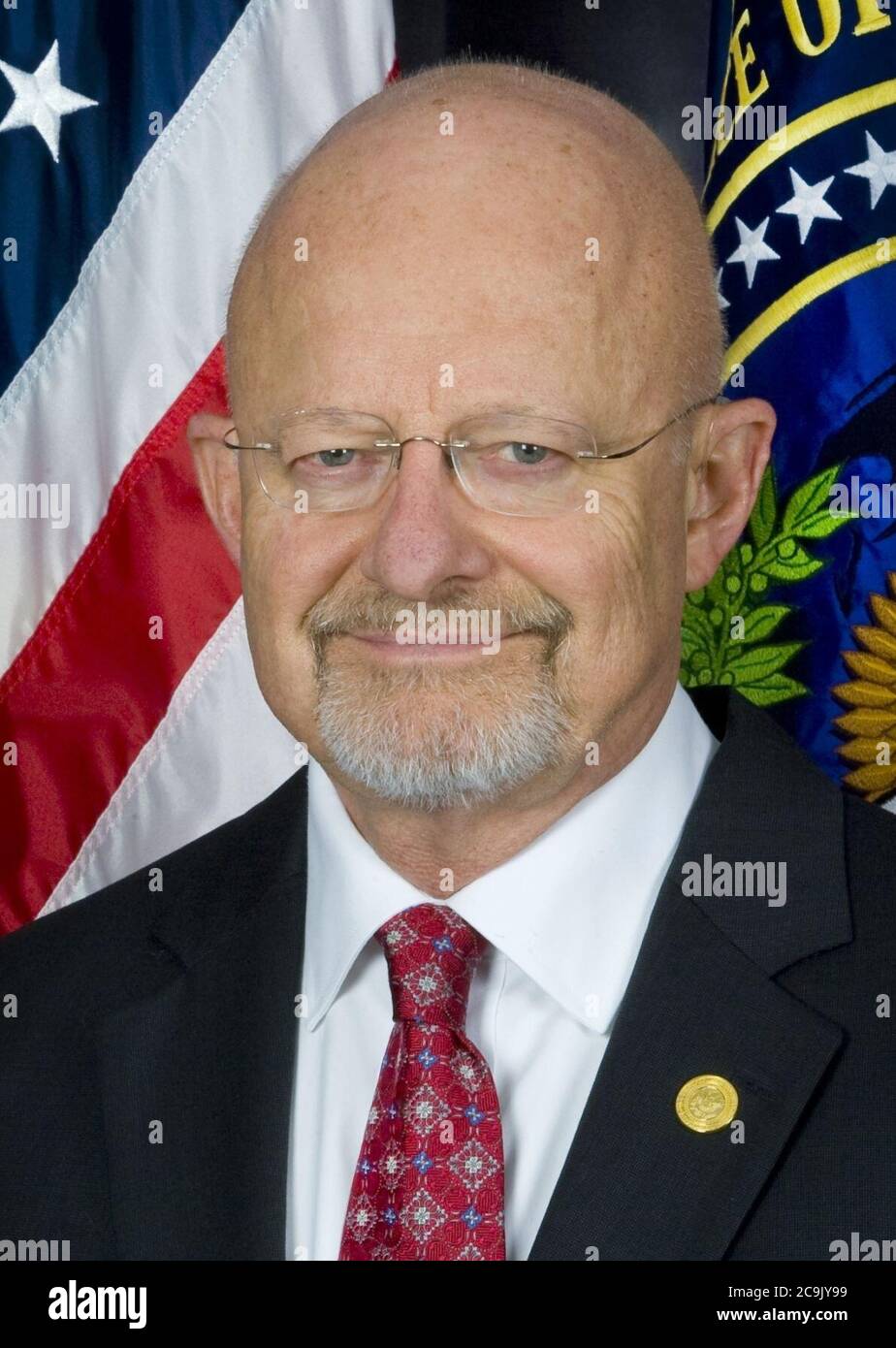 James R. Clapper official portrait (cropped Stock Photo - Alamy