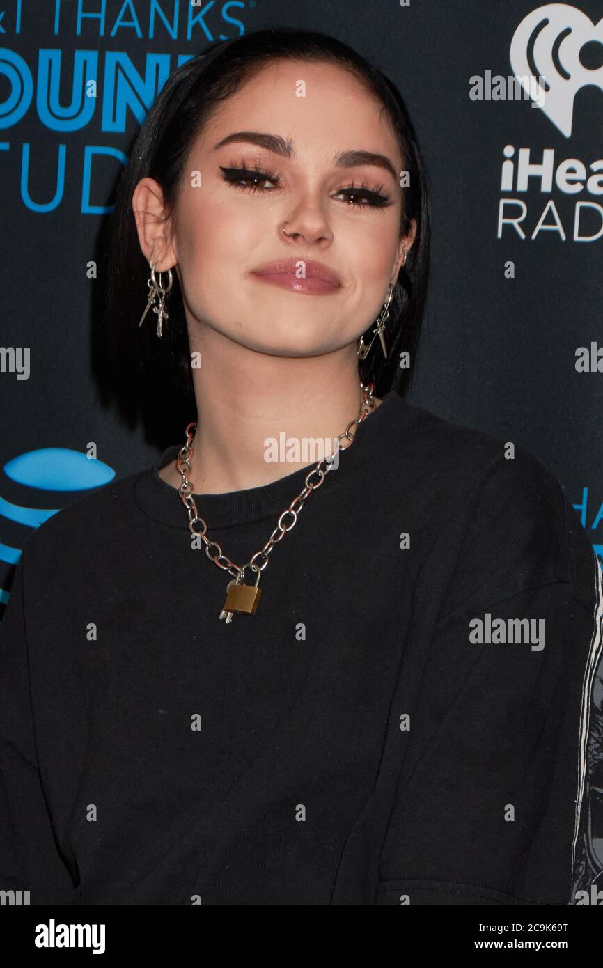 Maggie lindemann studio session hi-res stock photography and images - Alamy