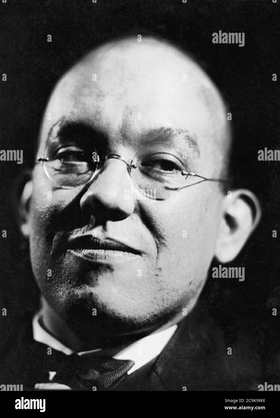 Jan Tschichold um 1930. Foto von Eduard Wasow Stock Photo - Alamy
