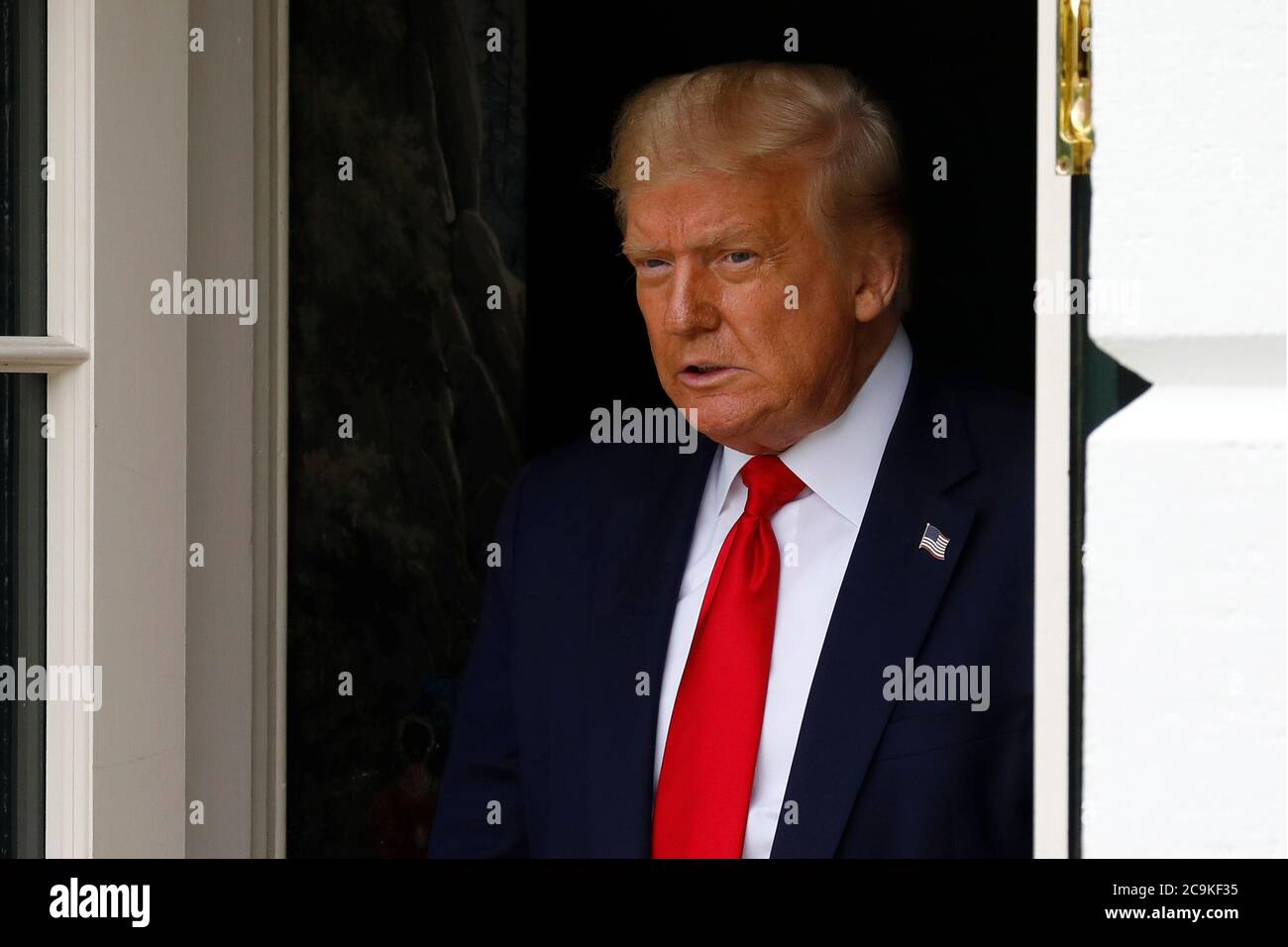 Trump out 2020 hi-res stock photography and images - Alamy