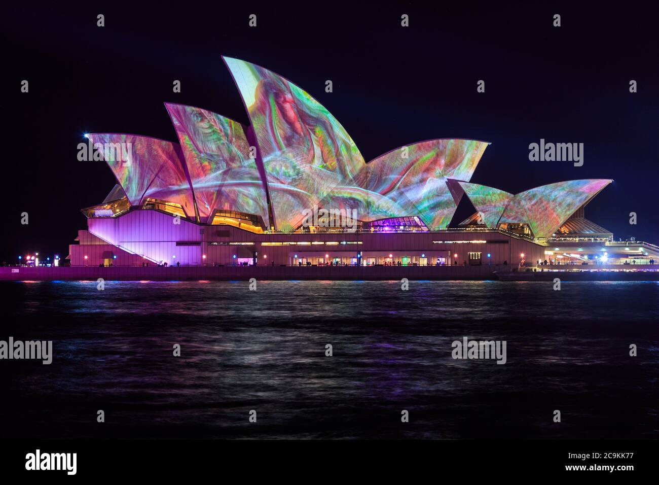 Beautiful patterns projected on the side of the Sydney Opera House ...
