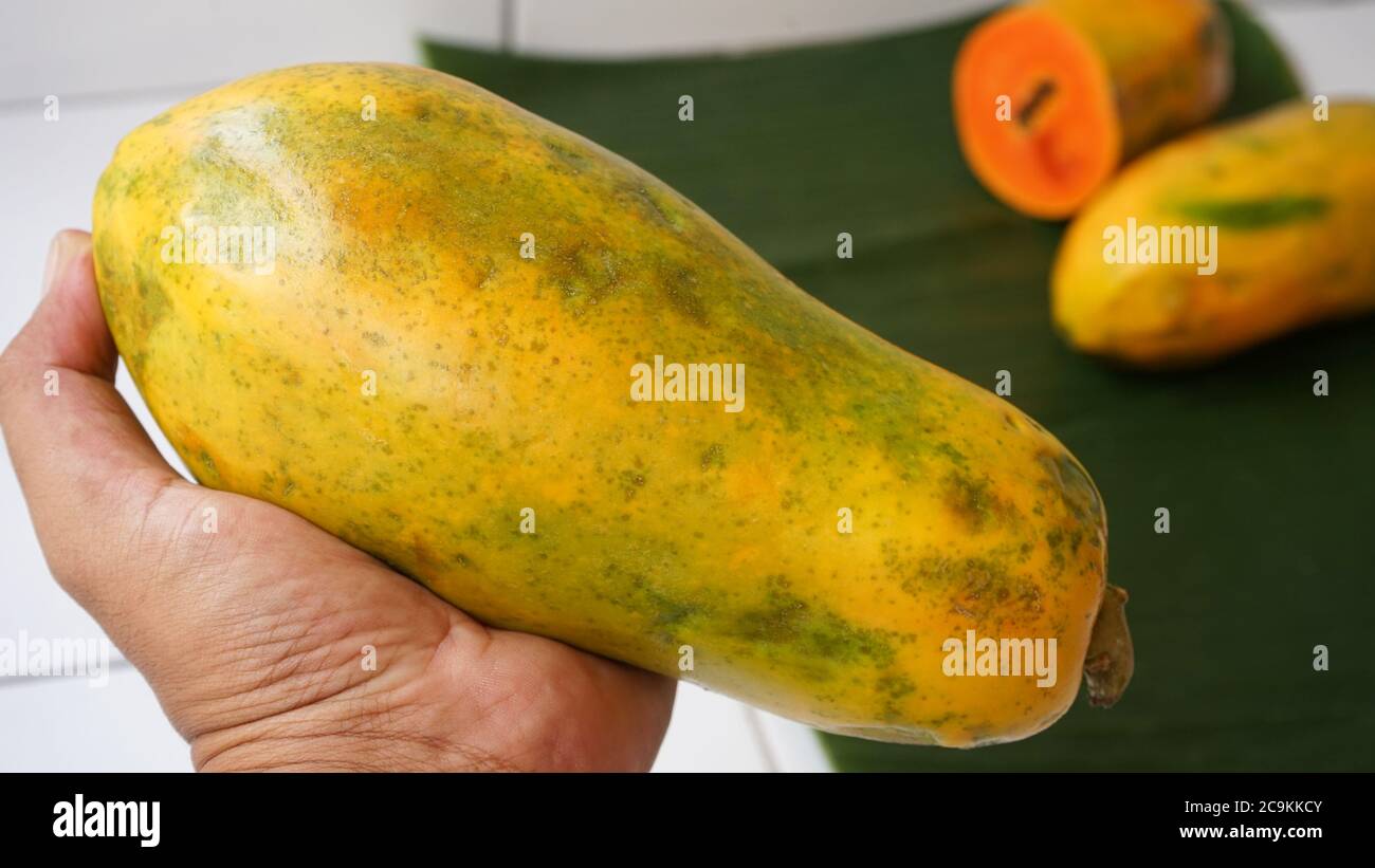 Close up of ripe papaya fruit Stock Photo - Alamy