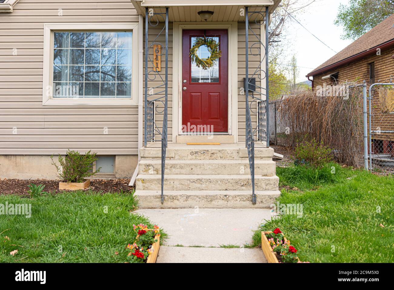Front door facade siding hi-res stock photography and images - Alamy